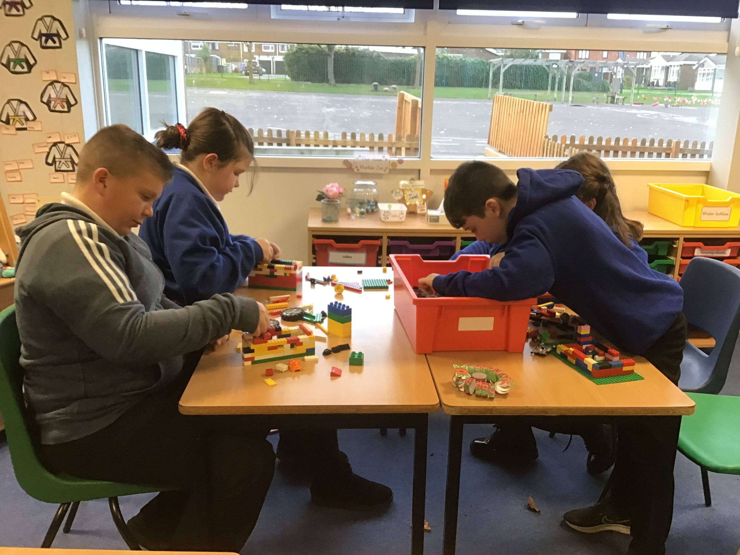 Exploring building materials | Fellgate Primary School
