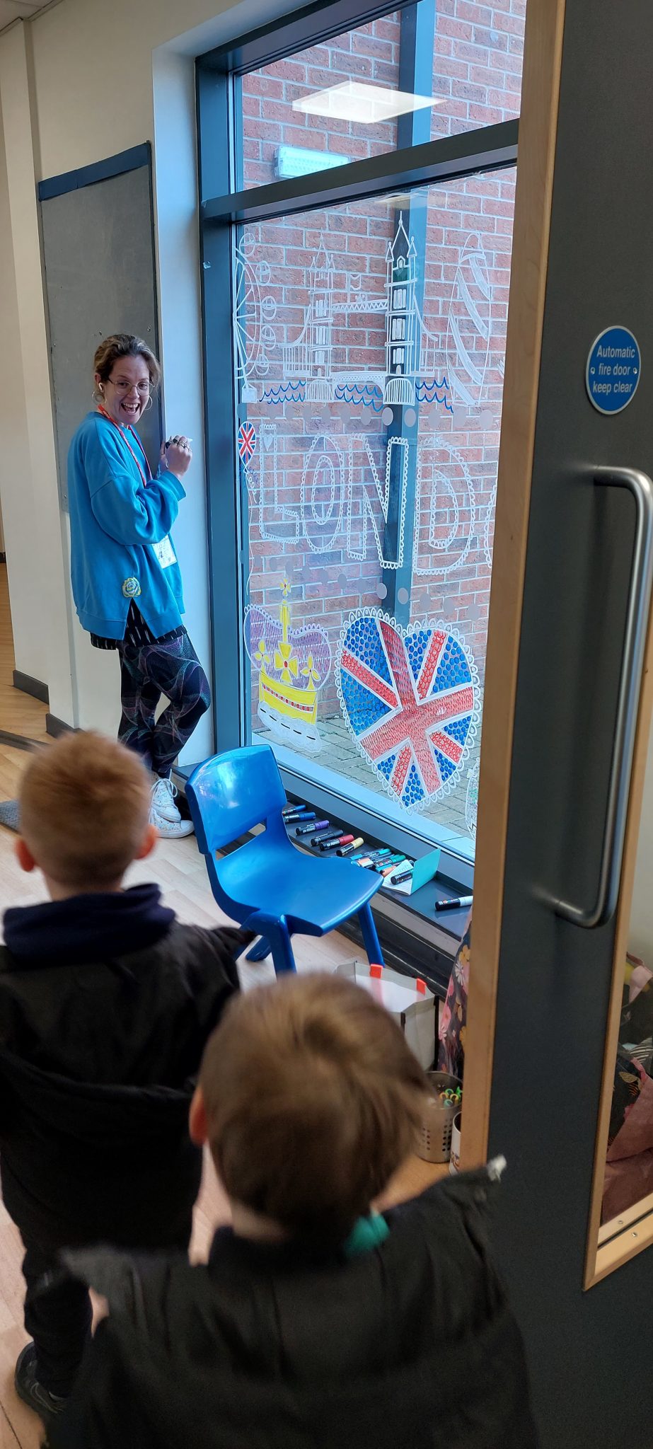 Our visiting artist | Christopher Pickering Primary School