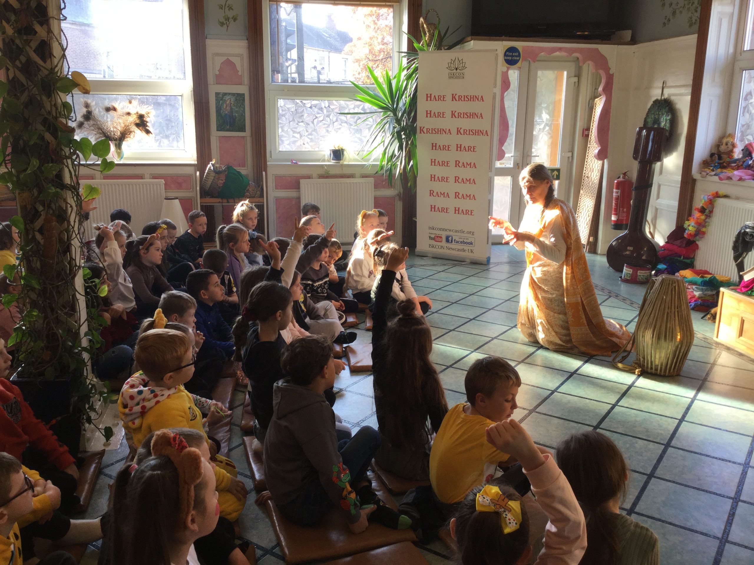 Year 3 visit a Hindu Temple in Newcastle. | Biddick Hall Junior School