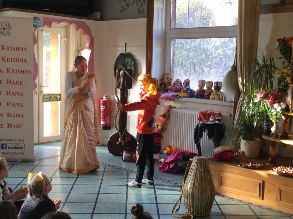Year 3 visit a Hindu Temple in Newcastle. | Biddick Hall Junior School