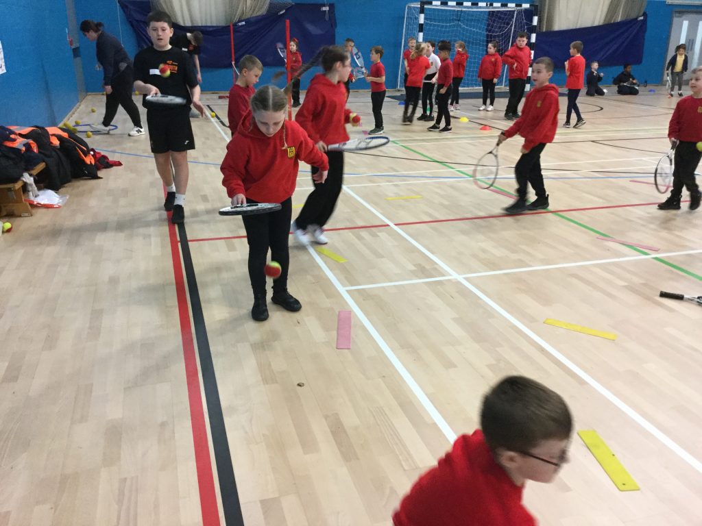 Year 3 enjoy their tennis! | Biddick Hall Junior School