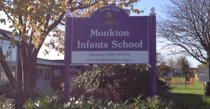 Monkton Infants School | Aiming High!