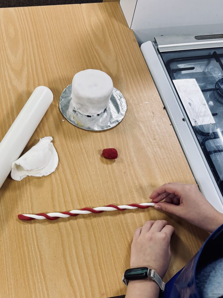 Week 14 - Christmas Pudding decorating and Sutton Hoo Competition - St ...