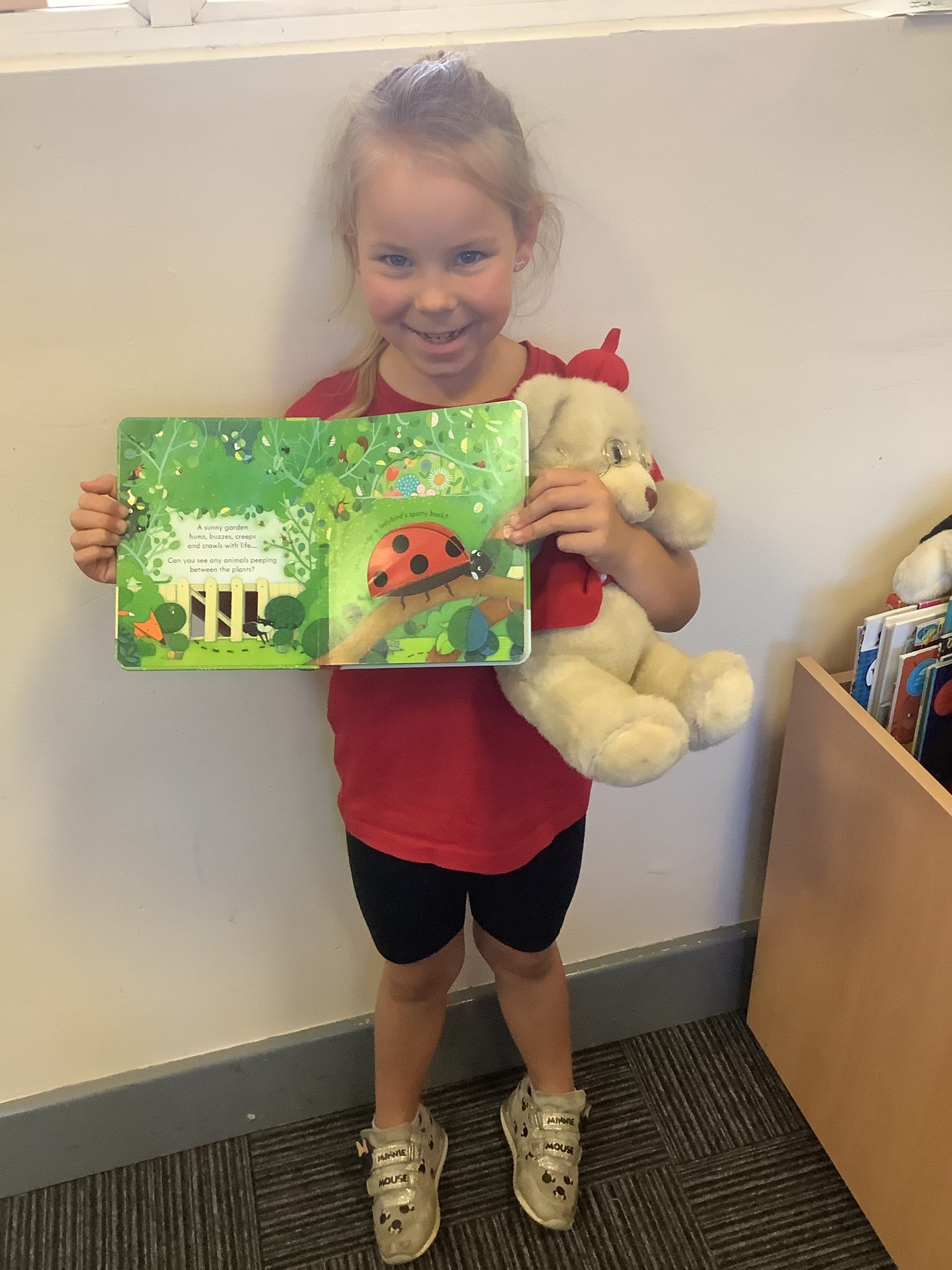 CrewRobson read with Rosie and Rupert 笠 | Carcroft School
