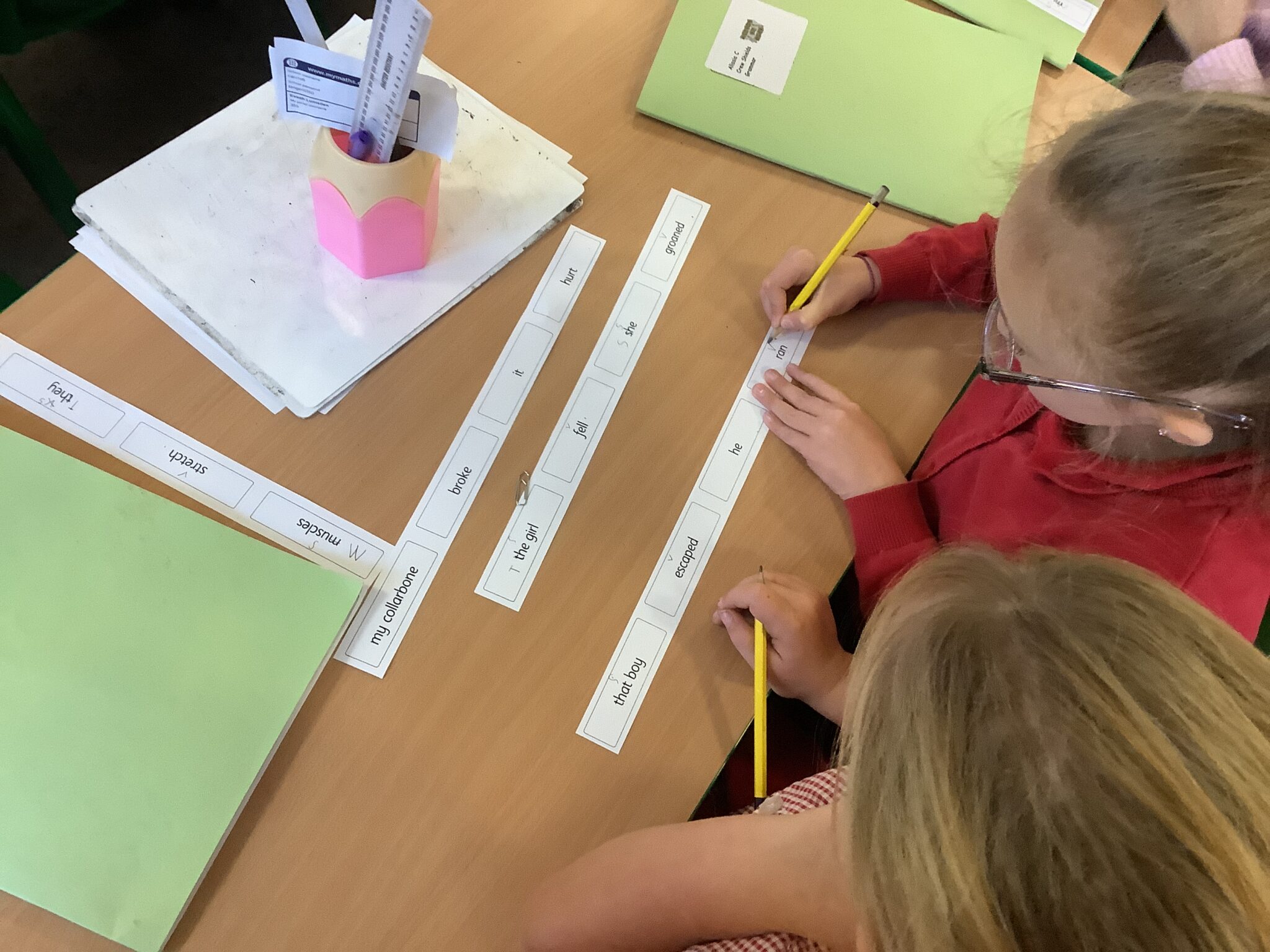 Building single clause sentences | Carcroft School