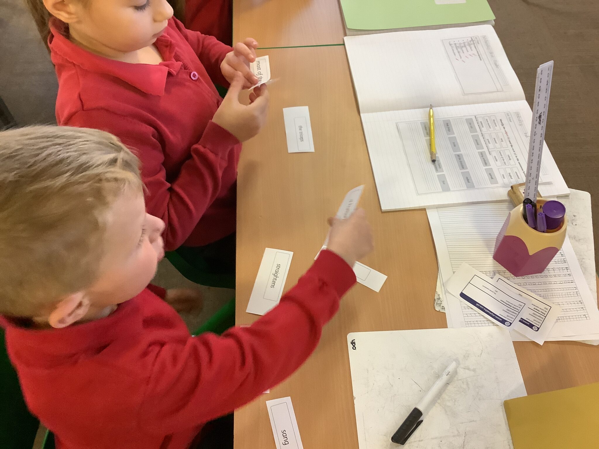 Building single clause sentences | Carcroft School