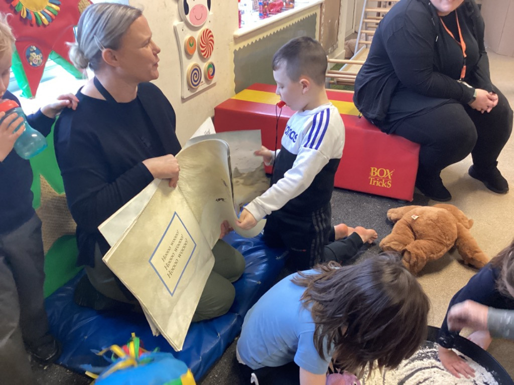 We’re going on a Bear hunt in the Daisy room | Clervaux Nursery