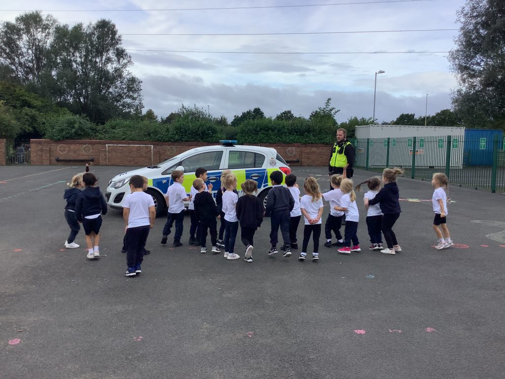 People who help us | Hedworth Lane Primary School