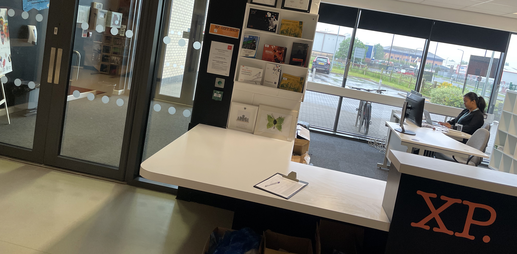 How to contact and visit us – XP School