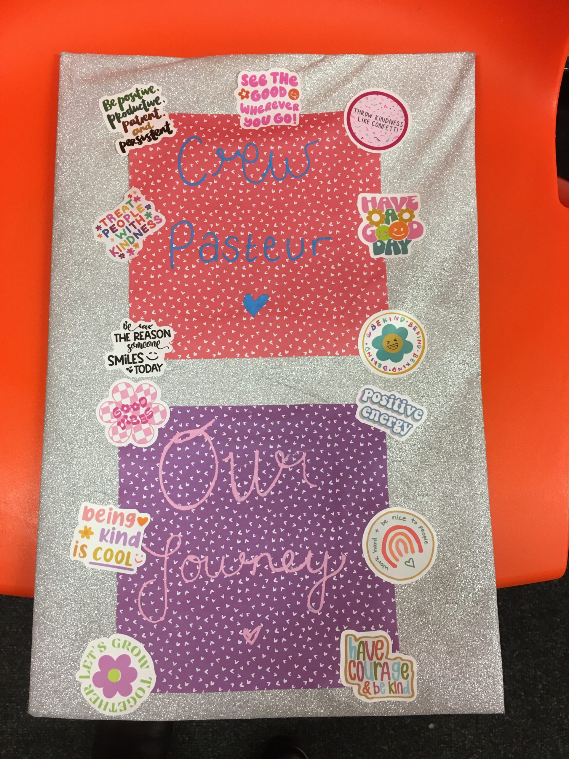 X28 Crew Pasteur Scrapbook – XP School